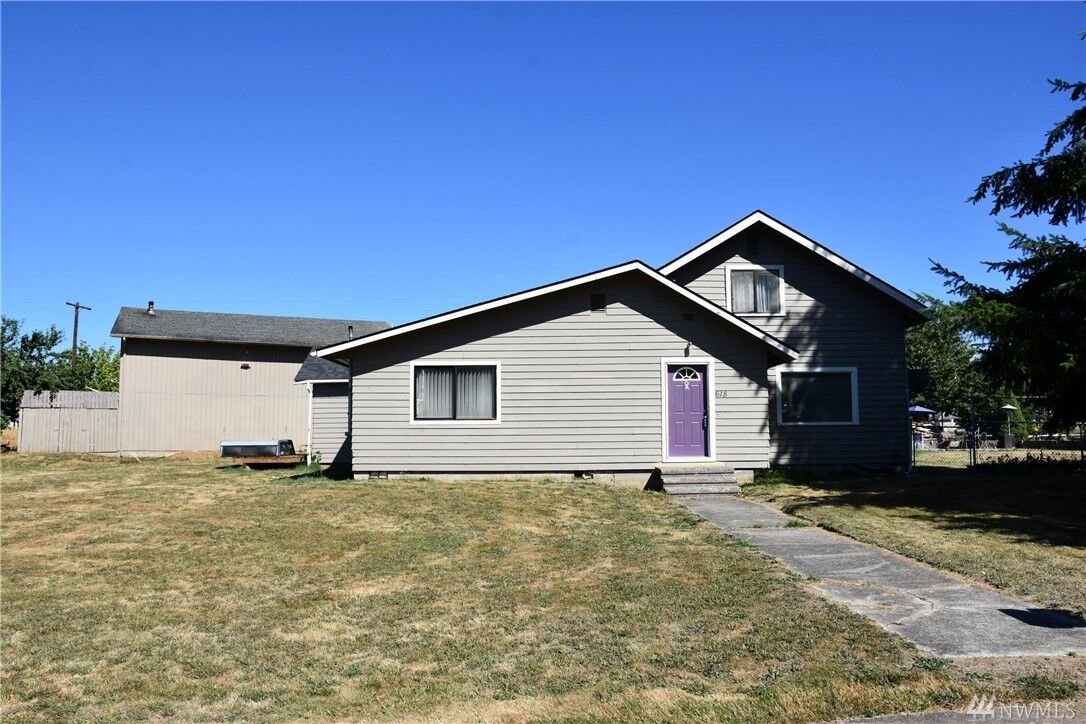 Home for sale in Vader: 618 W Main Street, Vader, WA 98593