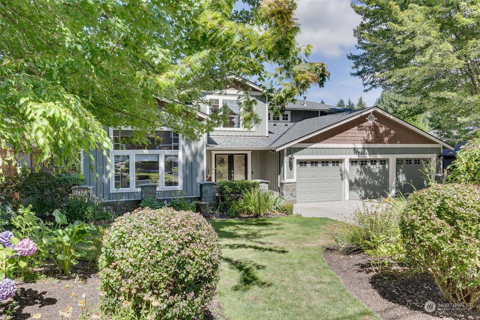 5 bed Edmonds home for sale: 8817 205th Place SW, Edmonds, WA 98026