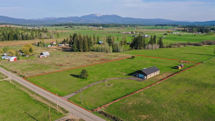 House for sale in Elk: 7110 E Allen Rd, Elk, WA 99009