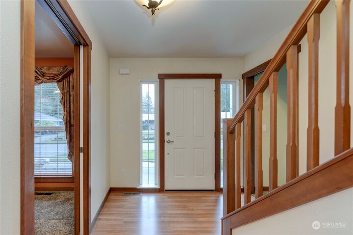 House for sale in Olympia: 2423 Buker Street SE, Olympia, WA 98501