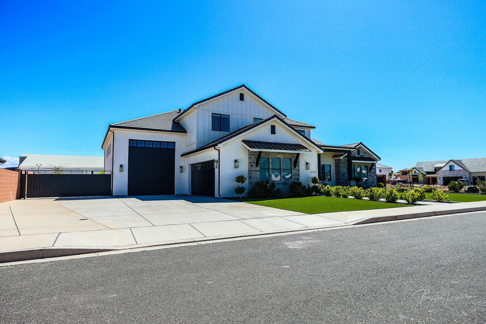 Home for sale in St George: 2045 S 3040 E, St George, UT 84790