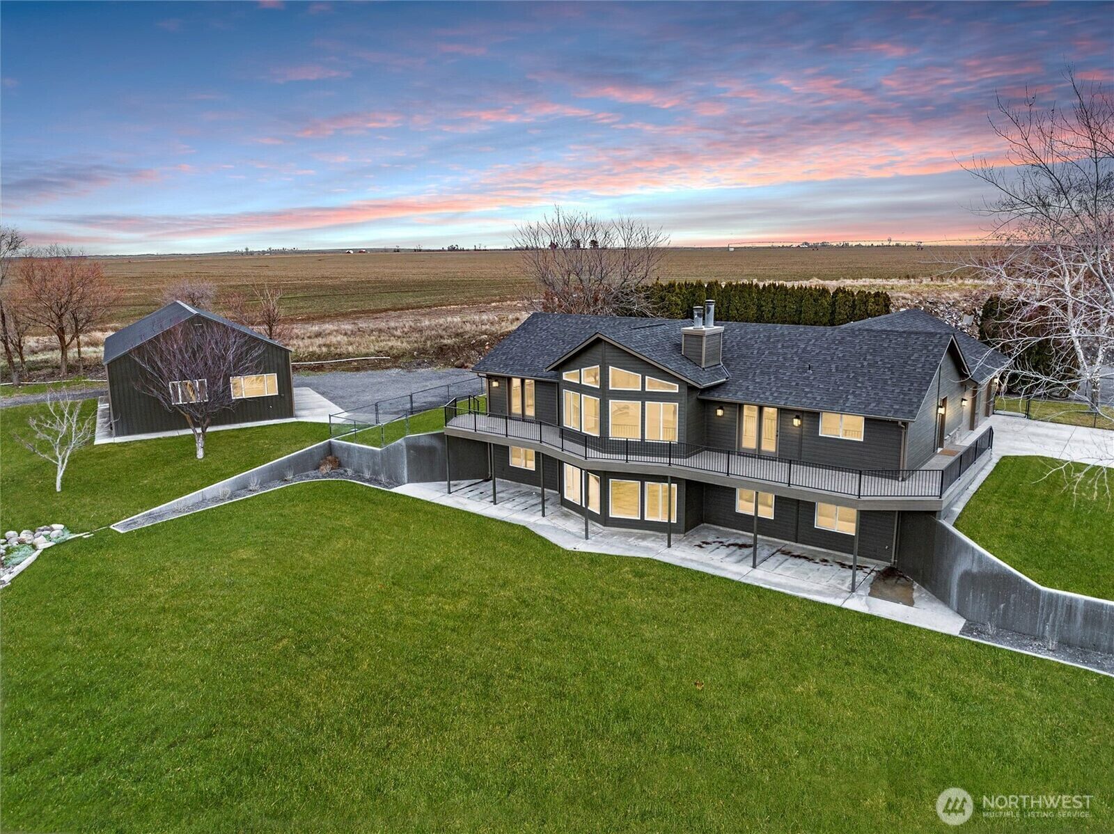 MLS#2321374: 9153 Road K NE, Moses Lake, WA 98837