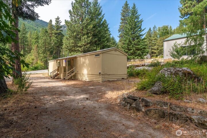 MLS#2426066: 17968 Entiat River Road, Entiat, WA 98822