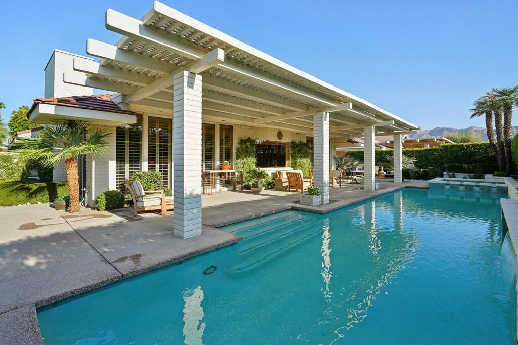 Home for sale in Rancho Mirage: 56 Mayfair Drive, Rancho Mirage, CA 92270