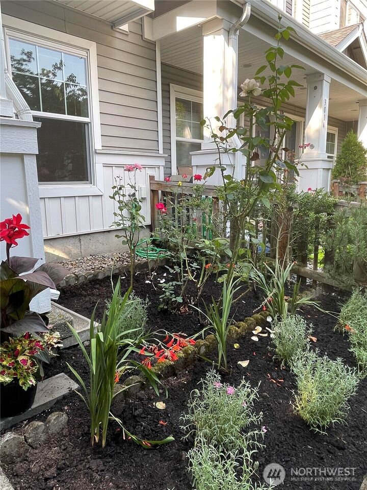 House for sale in Seattle: 3006 SW Bataan Street, Seattle, WA 98126