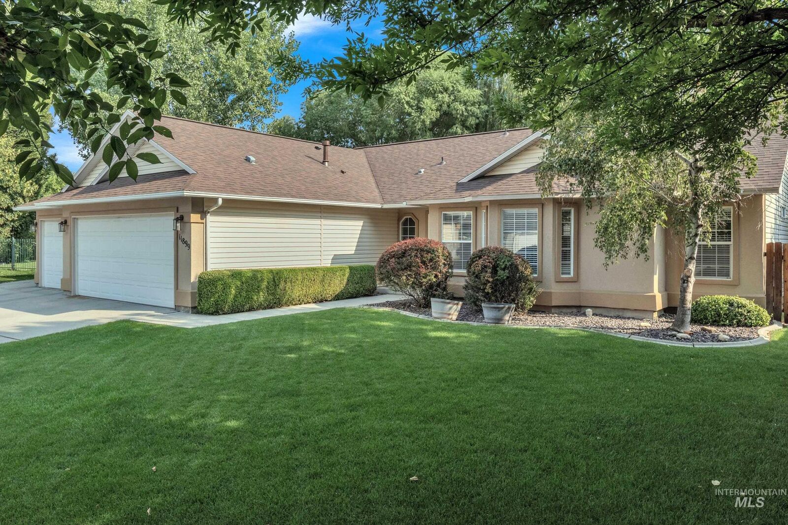 House for sale in Boise: 11899 W Blueberry Court, Boise, ID 83709