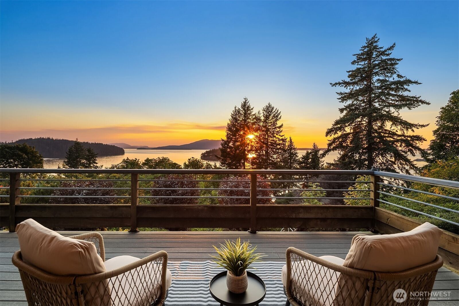 Home for sale in Bellingham: 1002 Chuckanut Drive, Bellingham, WA 98229