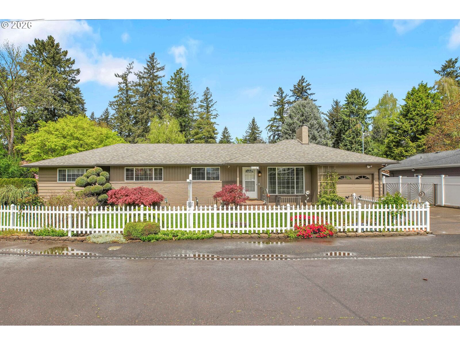 6 bed Portland home for sale: 5775 SE Westfork St, Portland, OR 97206